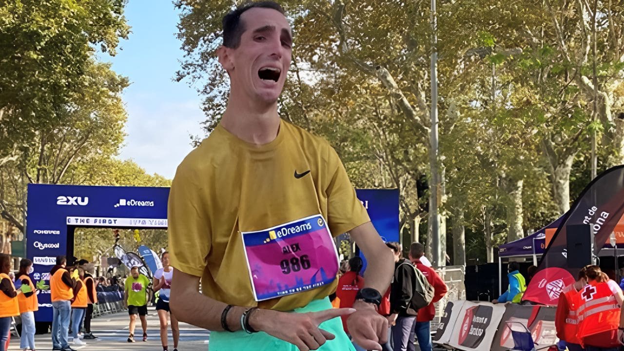 El sprint más emocionante de Álex Roca, deportista con parálisis ...