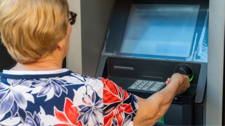 Los pensionistas por jubilación recibirán paga extra en junio de 2026 ...